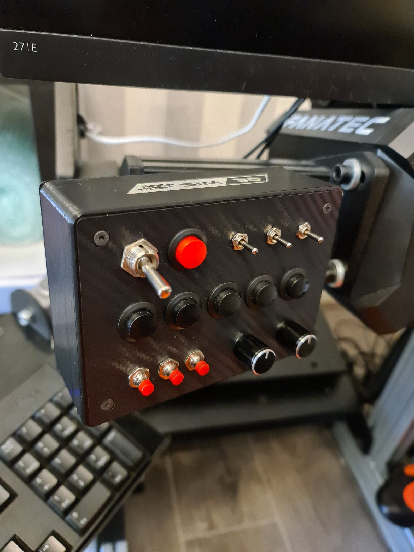 Button Box Omega | Sim 3D