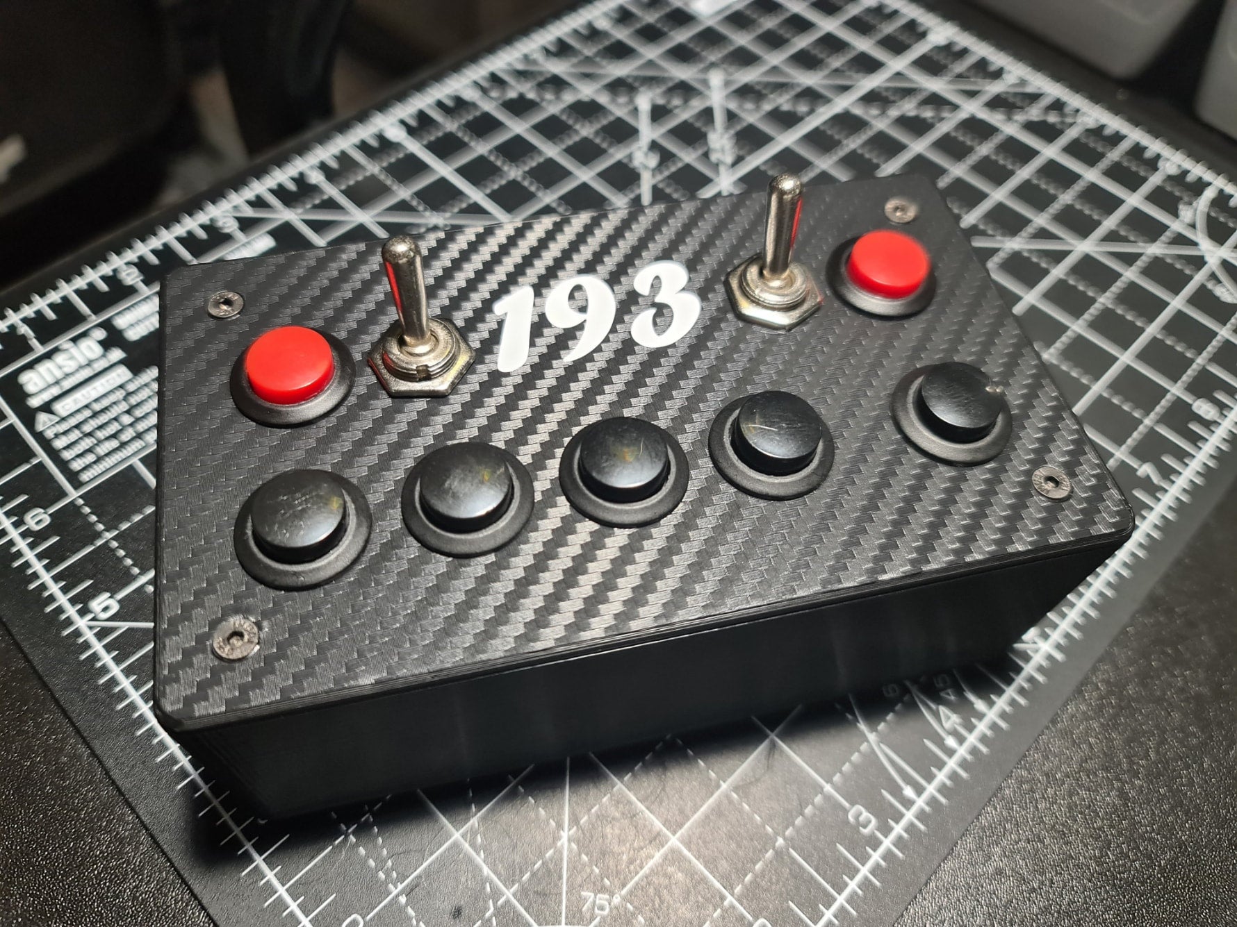 Simple Button Box | Sim 3D